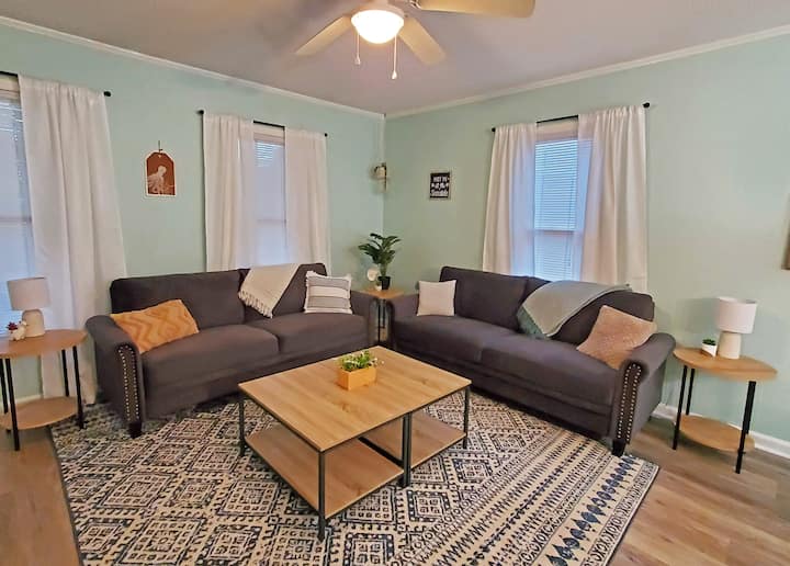 Free Private Beach Parking! 3 Br W/linens & Yard - Emerald Isle, NC