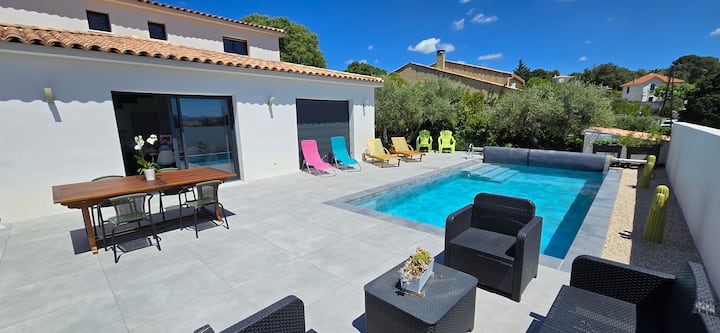 Villa Neuve Au Calme Avec Piscine - Marseille