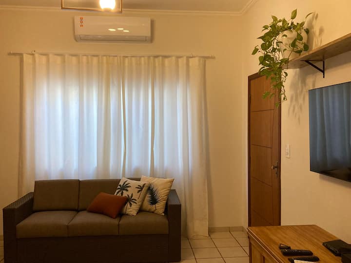 ÁRea Nobre. Ar Cond. Sala/quartos. Garag P/2carros - Andradina