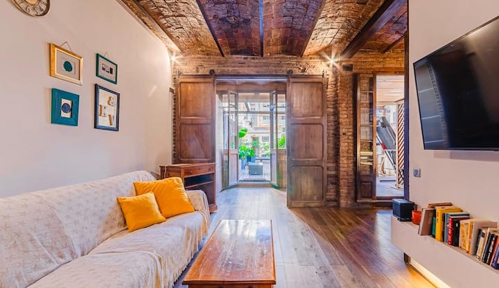 Unique Central Home With Large Terrace & Pool - Barcelona
