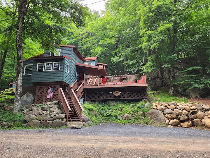 Brown Bear's Den & Cub House. - Old Forge, NY