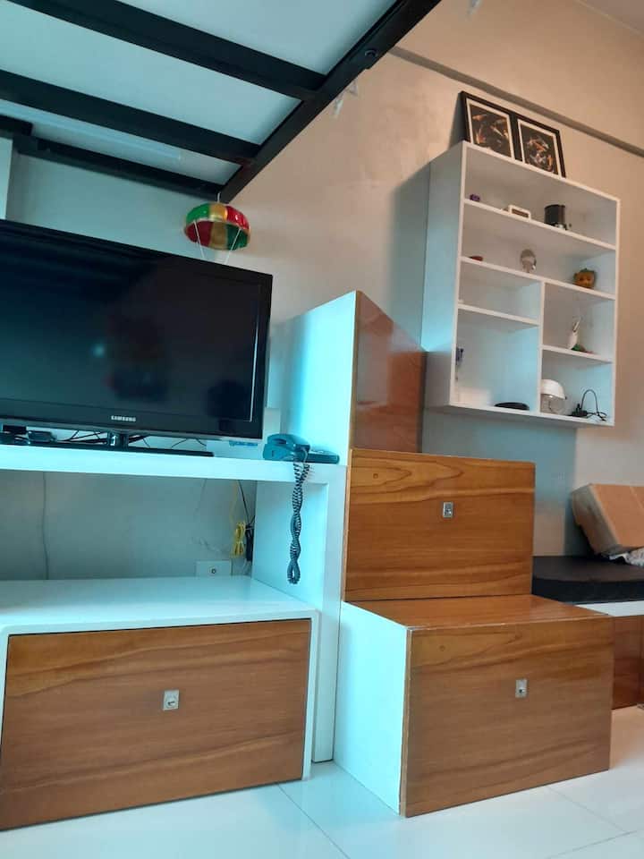 Cozy Loft Type Compact  Unit With Pool And Gym Qc - Quezon City