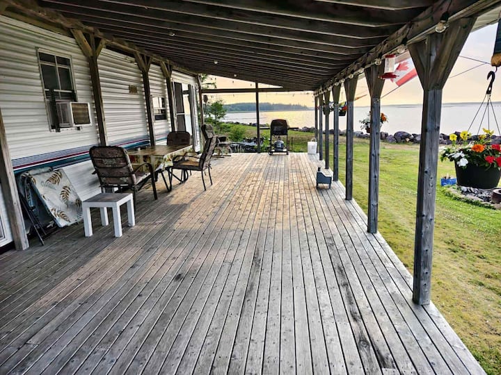 Coyote Inn
Waterfront Paradise Retreat - New Brunswick