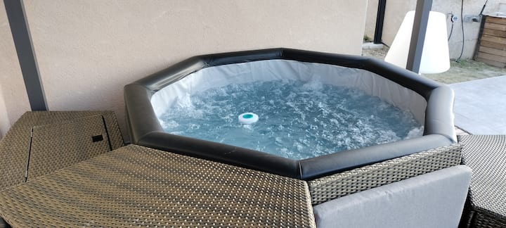 Studio Avec Terrasse, Jacuzzi Privatif Et Parking - Fabrègues