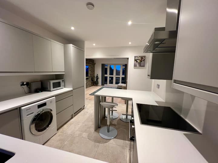 Modern Luxury Home - Bromley