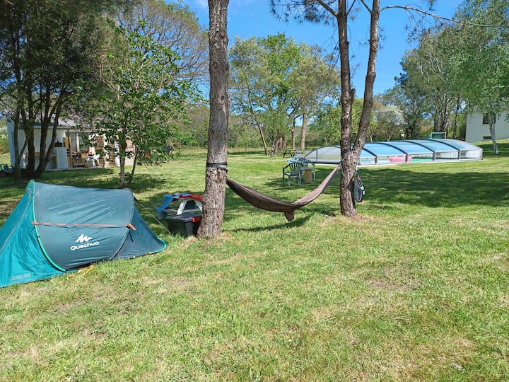 Terrain Avec Piscine Pour Tente Ou Camping-car - Saint-Nazaire