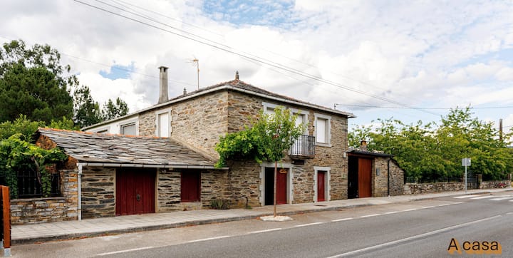 Agradable Casa De Aldea En Un Entorno Natural - Samos