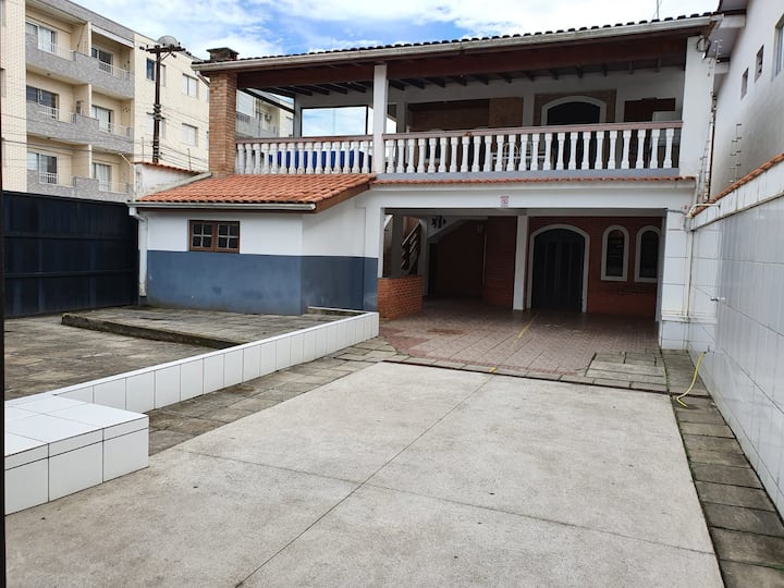 Sobrado  A 5 Min. A Pé Da Praia Grande  De Ubatuba - Ubatuba