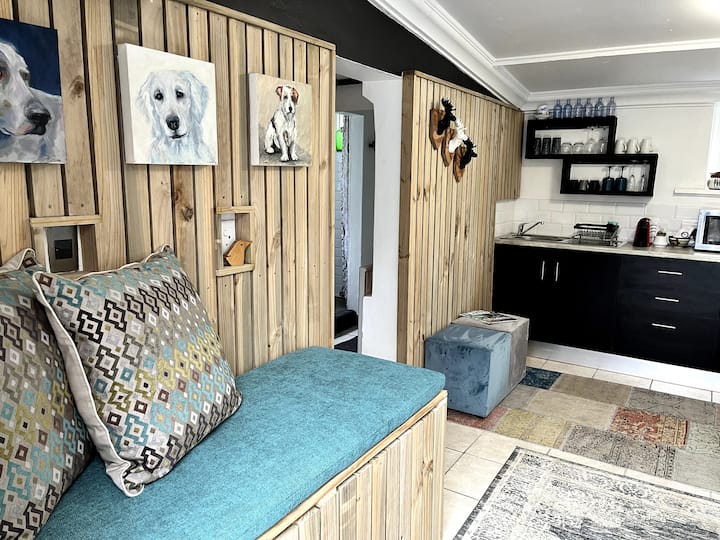 Secret Cottage In The Heart Of Hermanus And Hottub - Hermanus