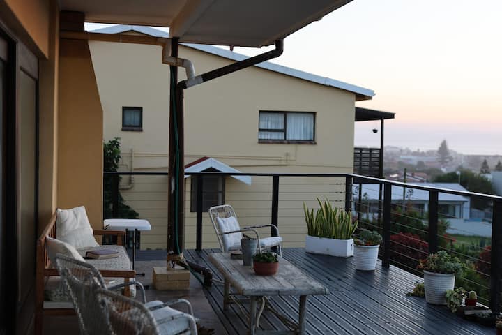 Main At Casa Esda - Jeffreys Bay