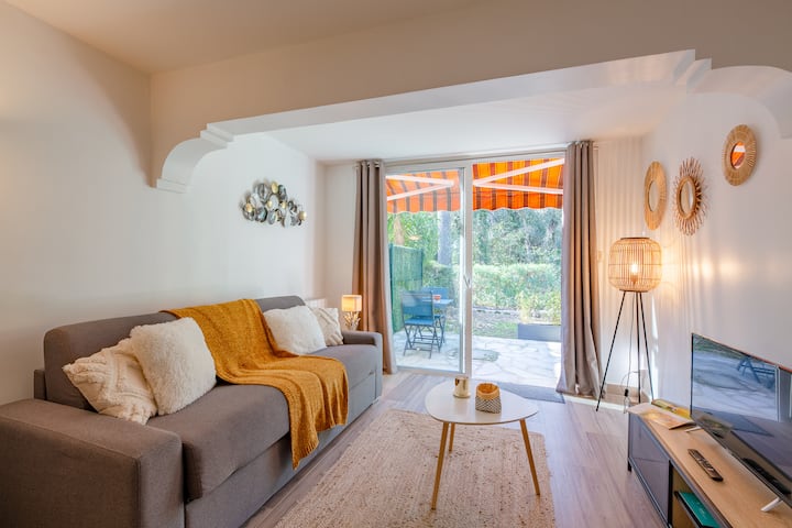 Rez De Jardin,calme, Piscine, Parking, Golf, Fibre - Var