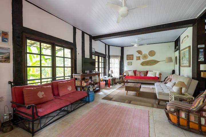 Sahy / Baleia - Condomínio Fechado- Hospeda 10 - São Sebastião