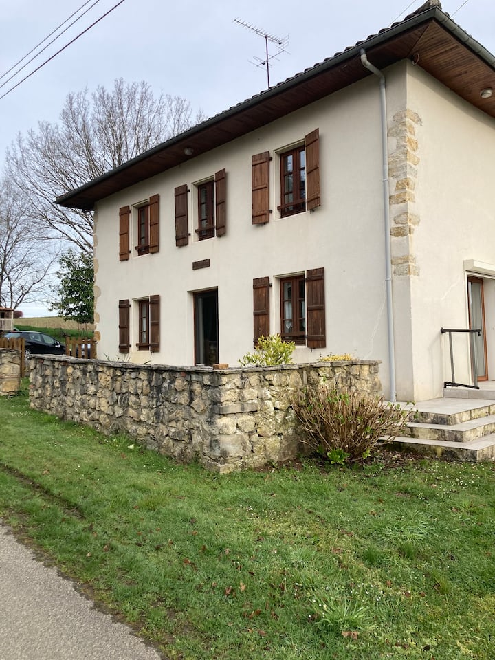 A Deux Pas Des Châteaux Mombet Et Prada - Peyrehorade