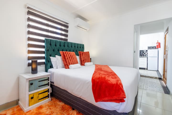 Neat & Cozy Self-catering Suite - East London