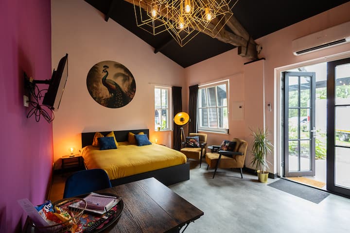 Guestroom Hammiehoeve Pretty Purple - Enschede