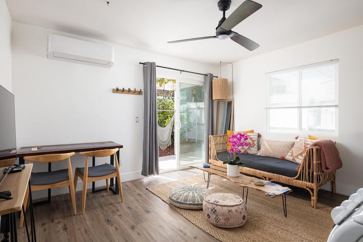 Designer Casita W Full Kitchen, Firepit & Theater - San Diego, CA