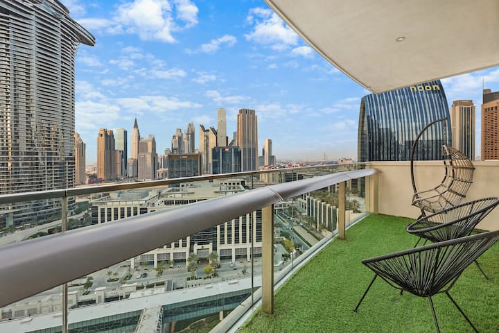 Luxury 2br — Sea & Skyline Views Near Burj Khalifa - Dubai