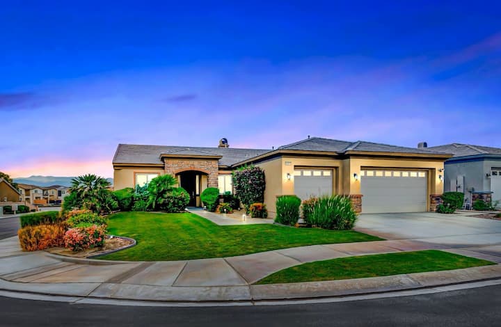 Cheerful 5 Bedroom With Pool - Indio, CA