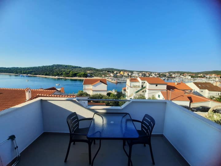 Apartment On The Beach Jezera - Tisno