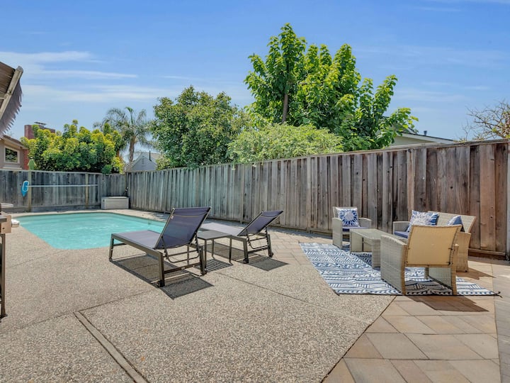 Modern 3-br Home. Pool, Game Room, Wood Fireplace - Evergreen – San Jose
