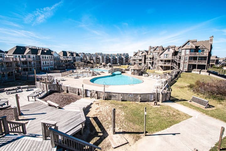 Barrier Island Duck - 3br Oceanside Condo - Duck, NC