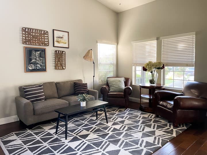 View Home Pet Friendly 3 Br 2ba Fenced  Backyard - Santa Clarita, CA