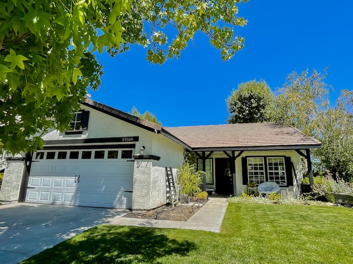 View Home Pet Friendly 3 Br 2ba Fenced Backyard - Santa Clarita, CA