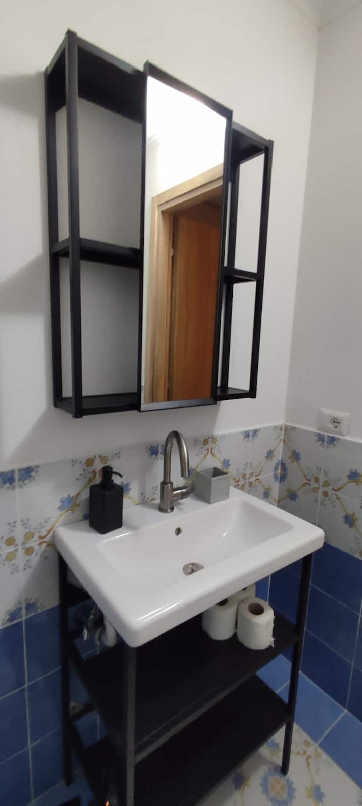 Villa Vesuviana Monolocale Luminoso - Torre del Greco