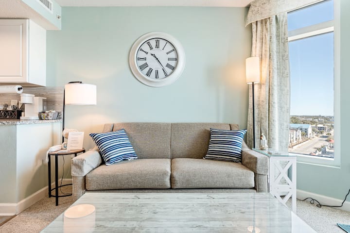 Renovated 1 Br Condo W/sunrise Views+pools&gym - Myrtle Beach