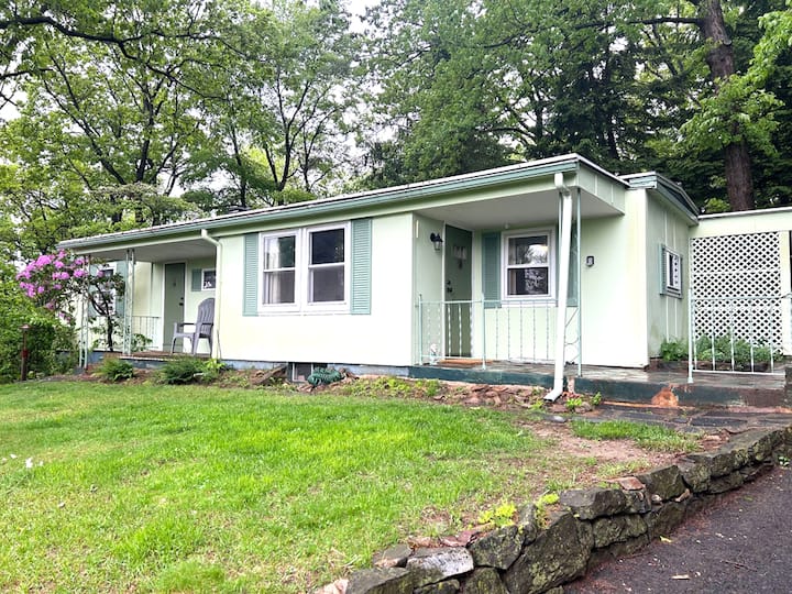 Cozy Rustic Secluded Bungalow Eastonpa/upper Bucks - Easton, PA