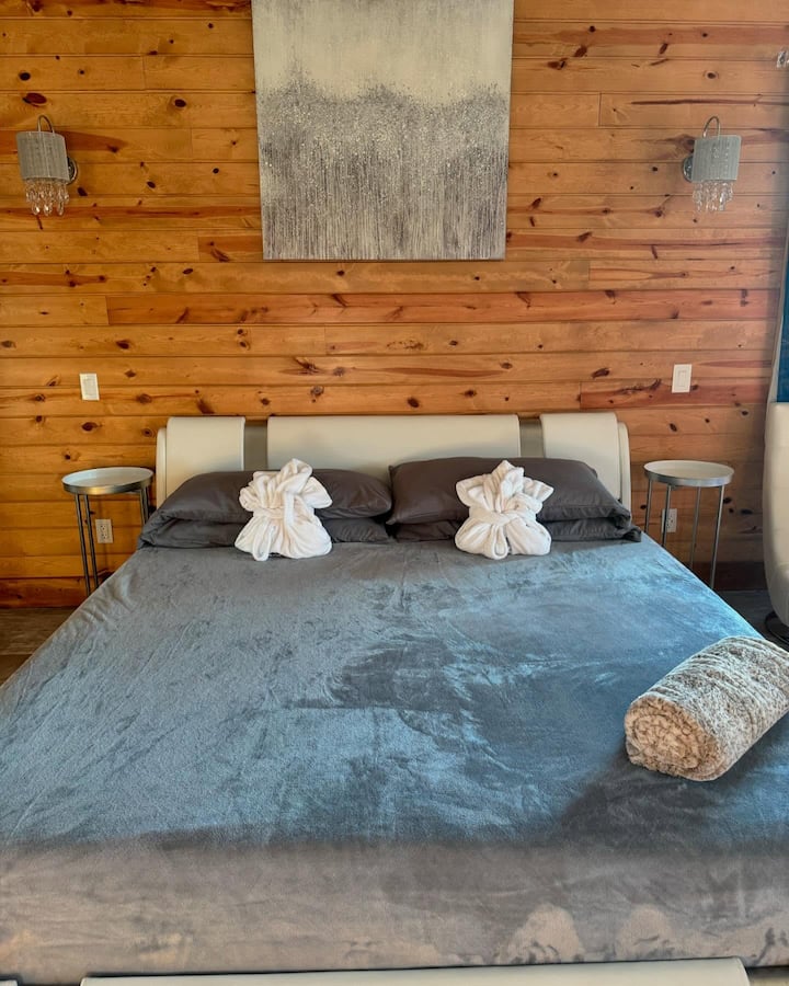 Park City Cabana At Tipsy Toad Retreat - Splash Park, Springtown