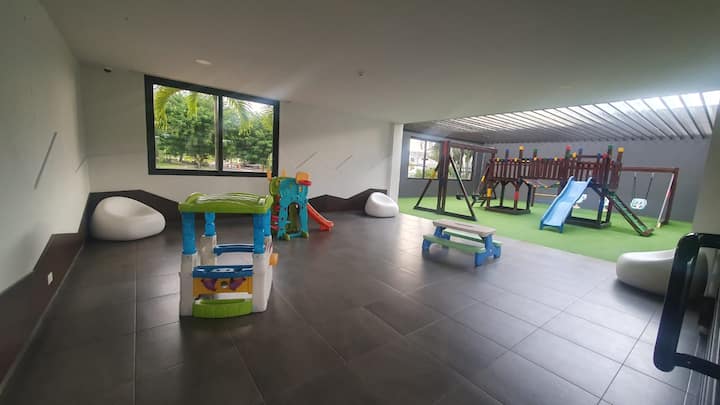 Private Room & Bath In Safe, Quiet Neighborhood - Panama City