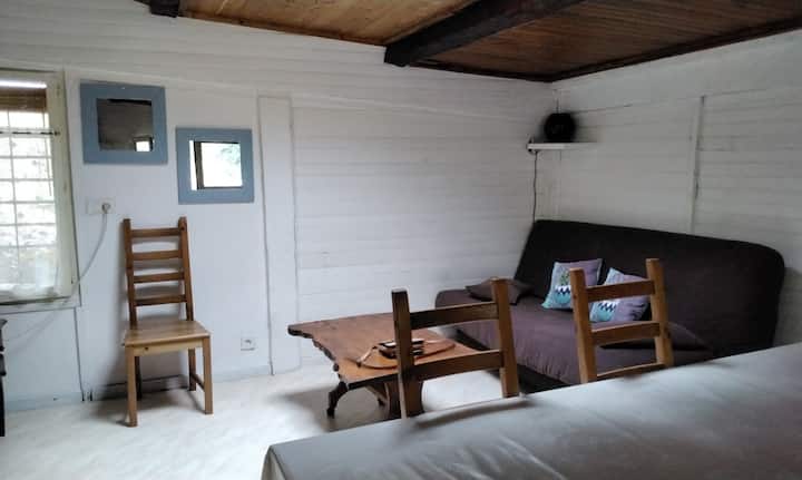 Cabanon Entre Terre Et Mer En Provence - Cuers