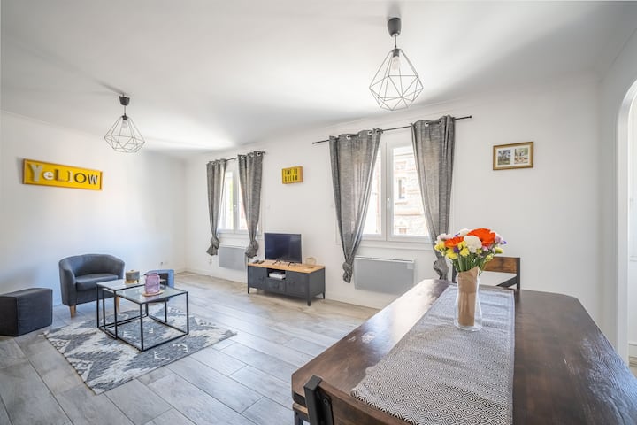 Appartement Spacieux Et Moderne, Centre Ville - Narbona