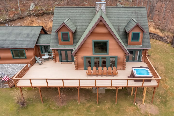 Hibearnation Cabin Hot Tub Dog Friendly 5555 Sqft - Harpers Ferry, WV