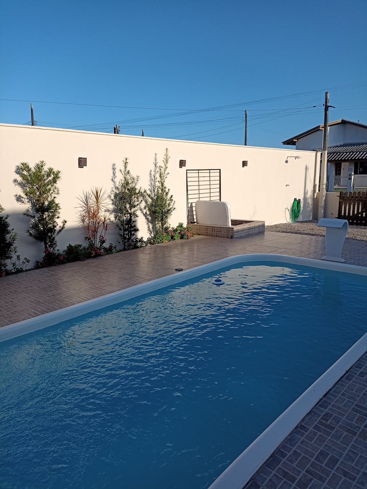 Casa Com Piscina A 300 Metros Do Mar, Completa - Itapoá