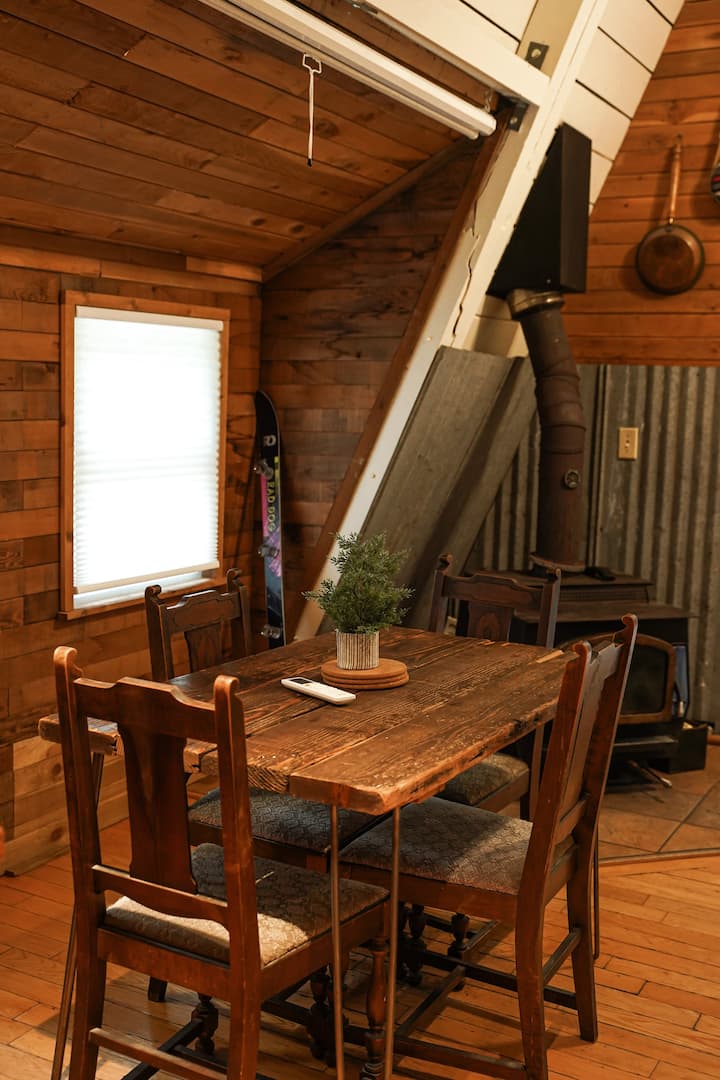 The A-frame @ Skycamp: Hot Tub And Sauna - Skykomish, WA