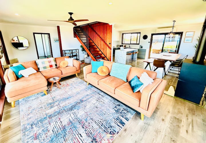 Stones 'N' Wood - Deluxe Ocean Front Retreat - Kingscote
