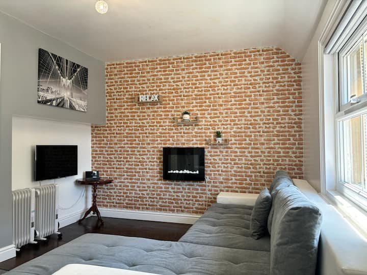 Royal Manor Park | Llandudno | Sleeps 5 Guests - Llandudno
