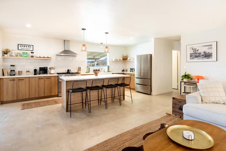 Villa Datura • 10 Minutes To Jtnp/hot Tub/fire Pit - Twentynine Palms, CA