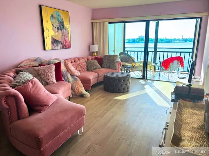 Seaside Rose ~ Zen Waterfront Condo W Amenites - Pinellas County, FL