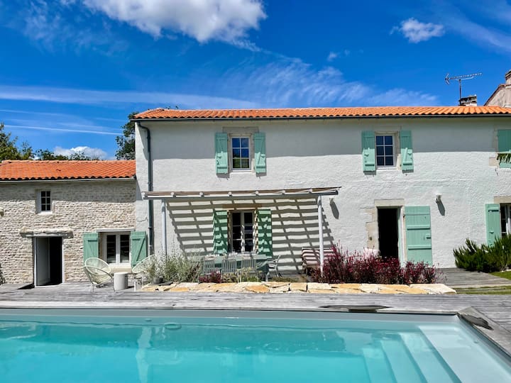 Magnifique Villa Avec Piscine Proche La Rochelle - Charron