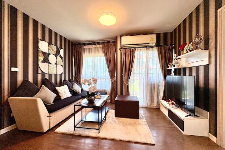 2-bed Hi-class Apartment With Amazing Pool - Phuket