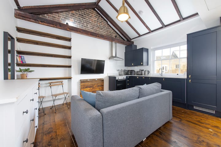 Chic 1 Bedroom Flat Moments From Baker Street - London