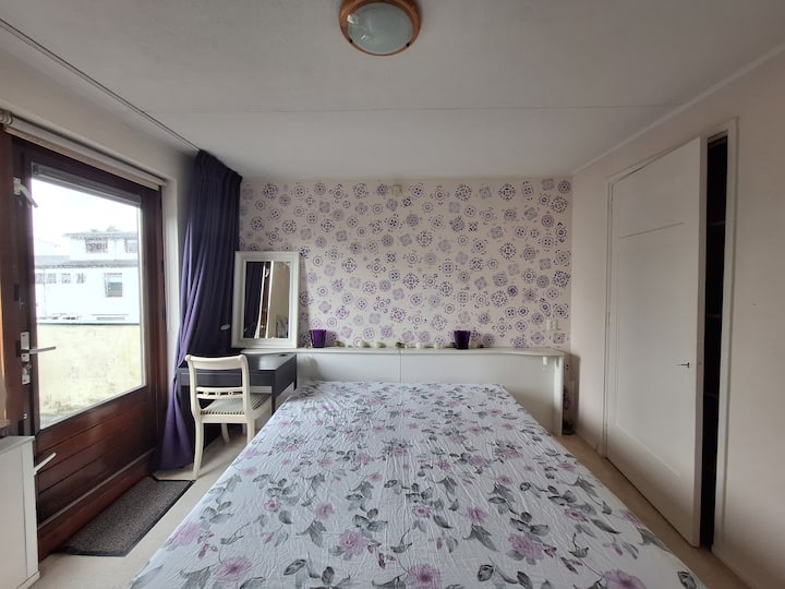 S3 - Charming Cozy Bedroom - Vlaardingen