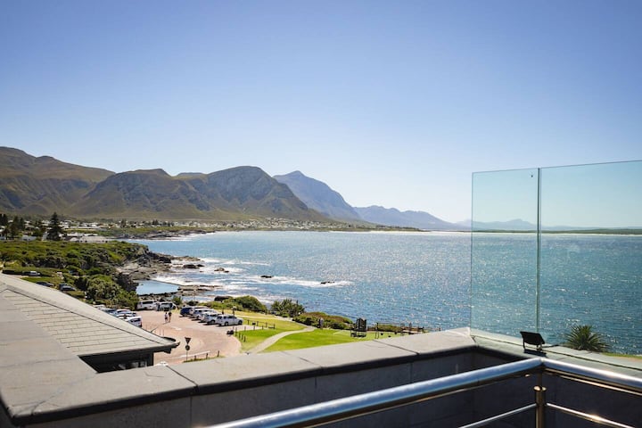 Hermanus Waterfront Apartment - Hermanus