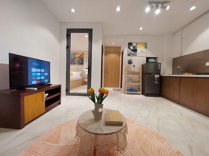 Cubicity Hidden House Family Suite - 호찌민시