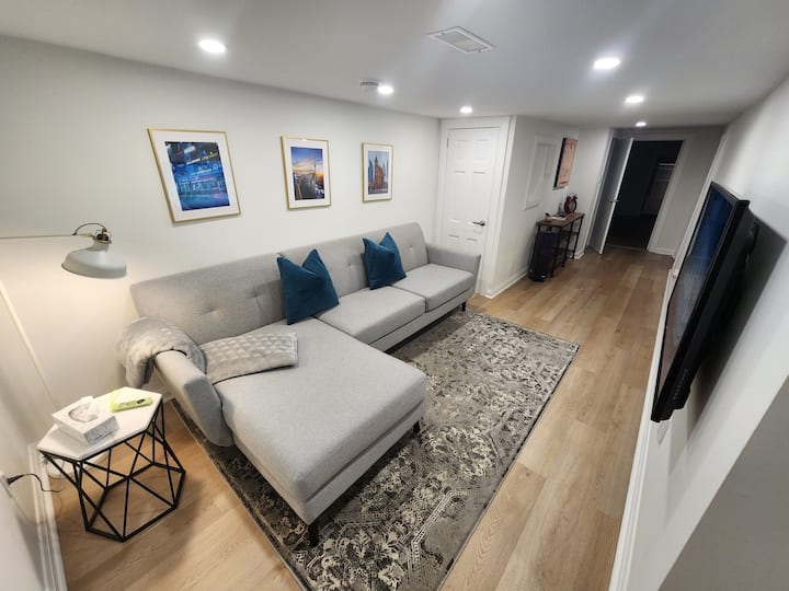 Awesome 1 +1 Bedroom In The Heart Of Queen West! - Toronto