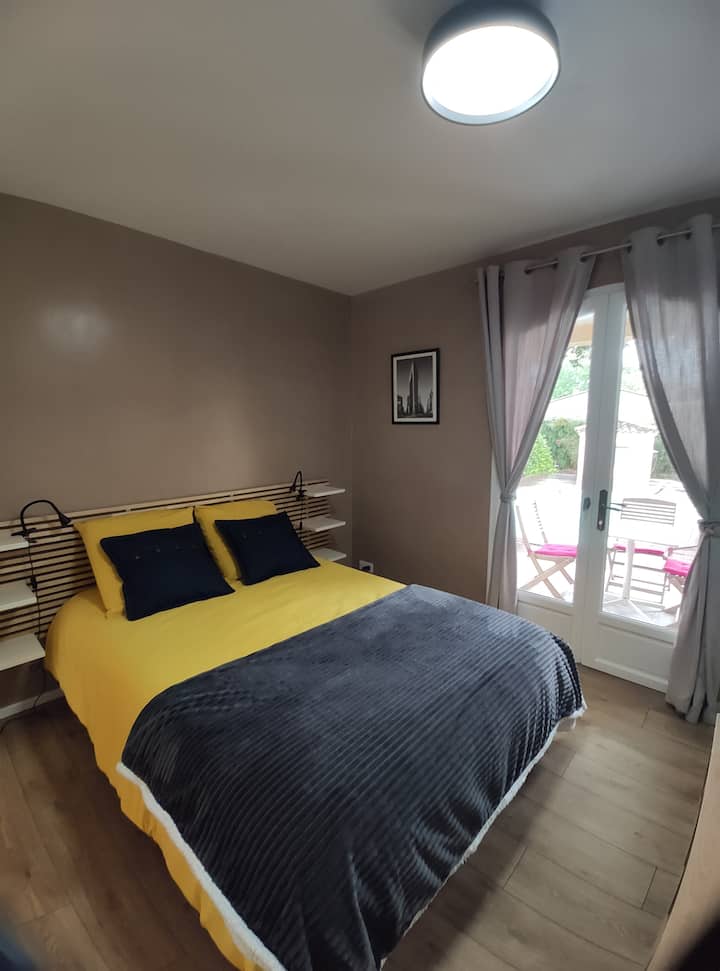 "Romarine" Chambre D'hôte Climatisée Avec Piscine - Languedoc-Roussillon