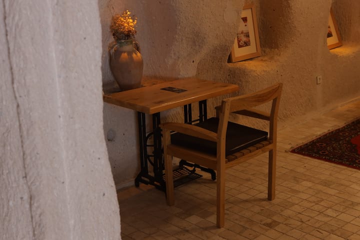 Pinhan Cave Suites, 5 Person Unique Cave Room - Cappadocia, Turchia